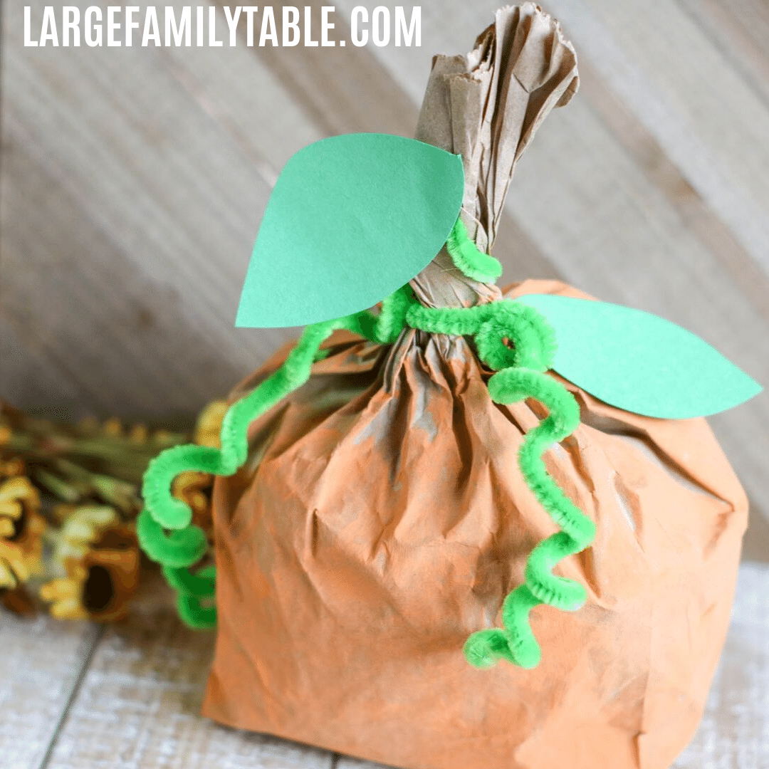 Pumpkin Paper Bag Craft Project | LARGEFAMILYTABLE.COM